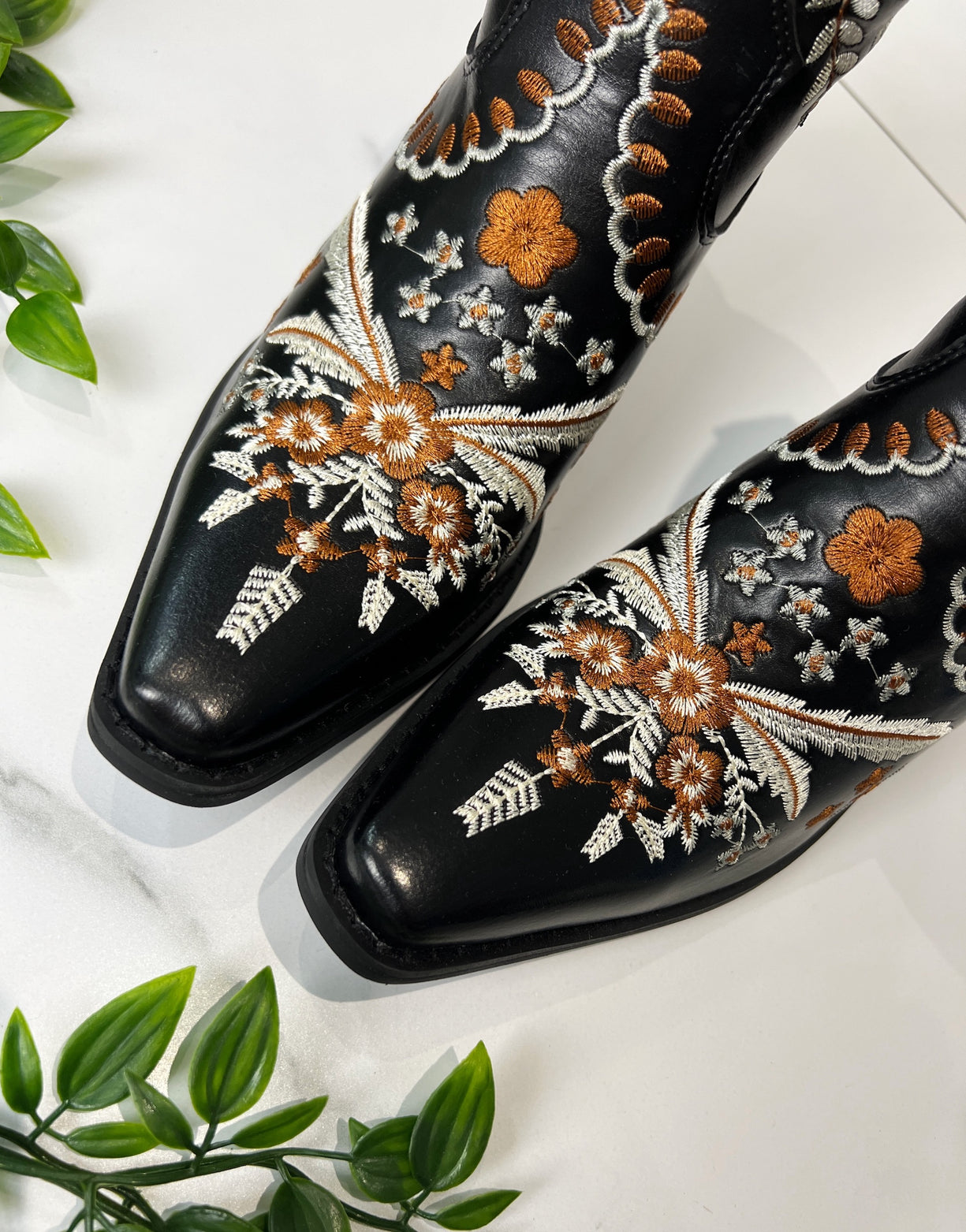 Helena Black Ankle Cowboy Boots – DIA Studios